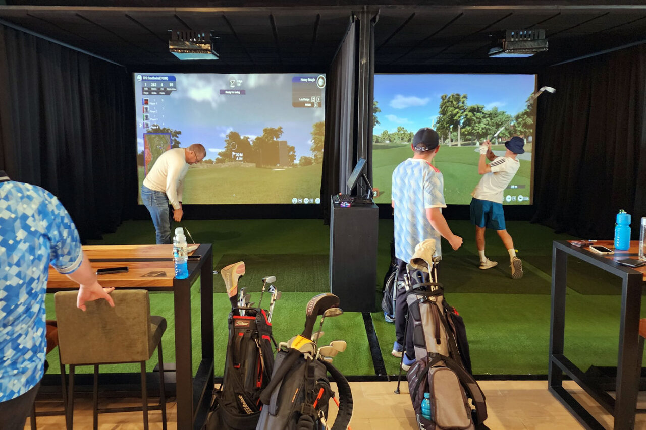 Golf Bar - Premium Indoor Golf Experience